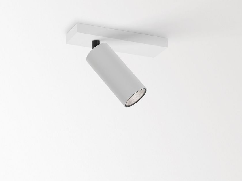 SPY 52 ON PS | Adjustable spotlight By Delta Light