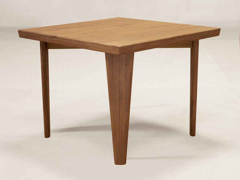 PROJECT CHANDIGARH Square teak table By Phantom Hands | design ...