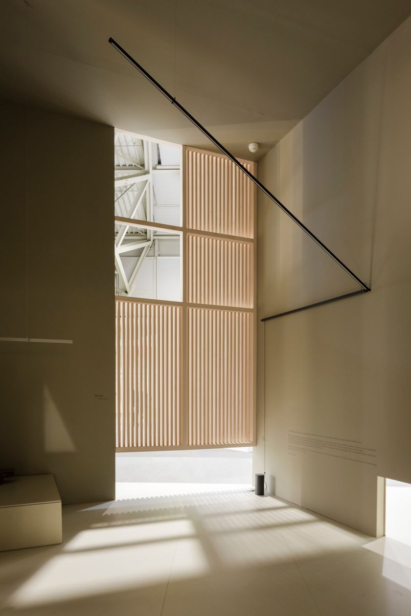 STICKS Linear lighting profile By Vibia | design Arik Levy