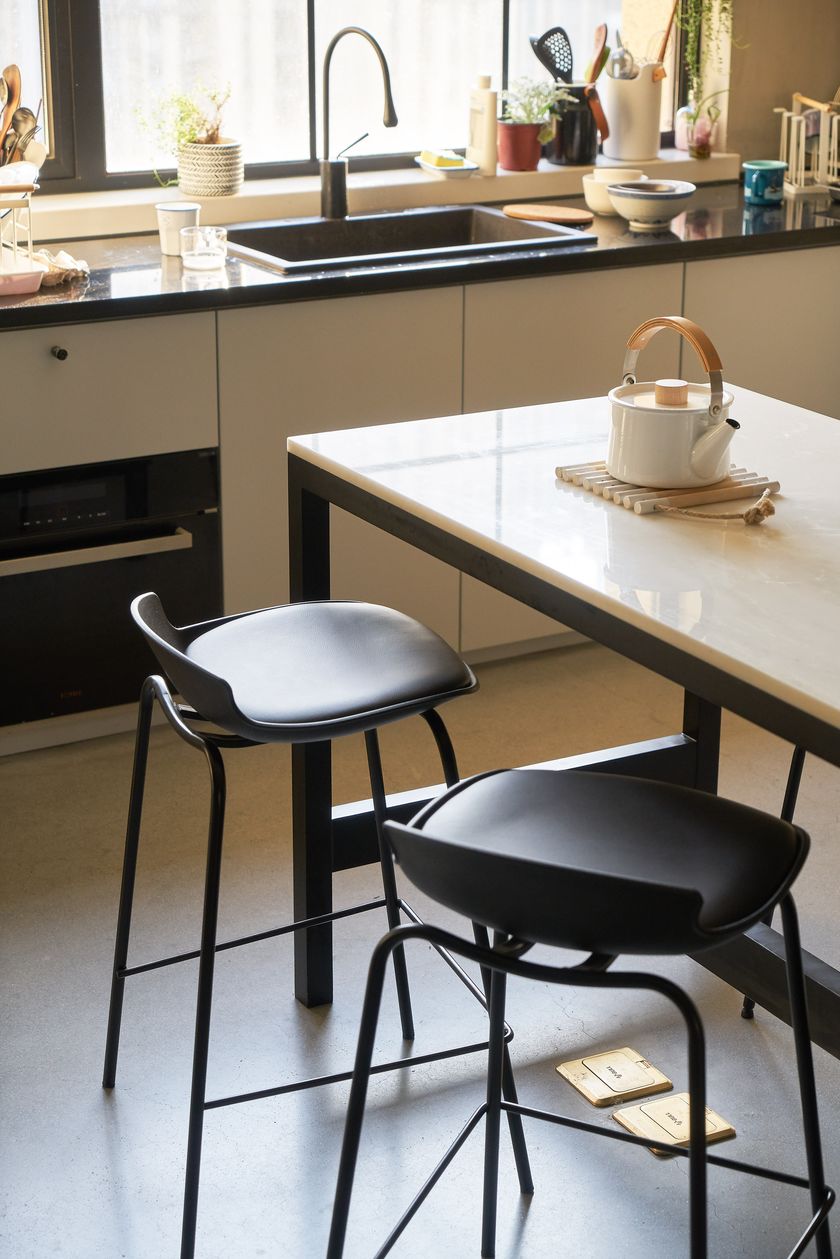 DASH High polypropylene stool and steel base By grado design | design ...