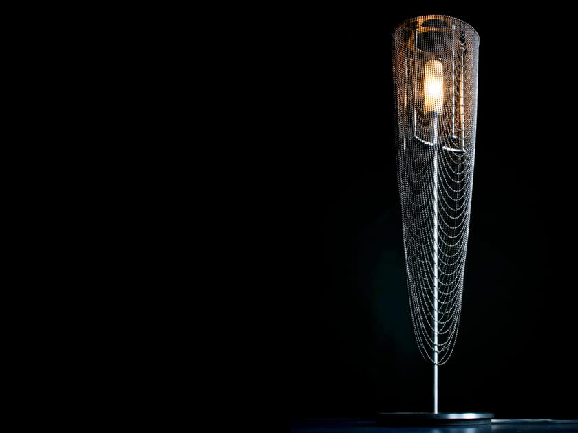 CIRCULAR POD | Table lamp By Willowlamp design Adam Hoets