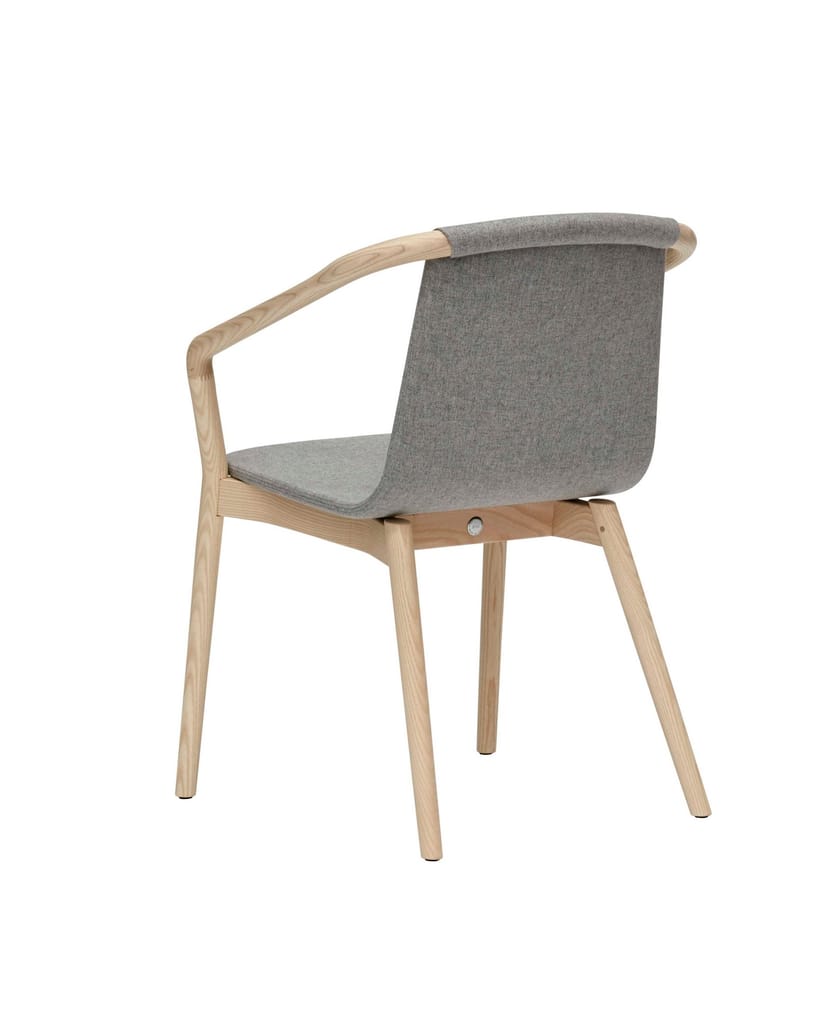 THOMAS Fabric chair with armrests By SP01 | design Metrica
