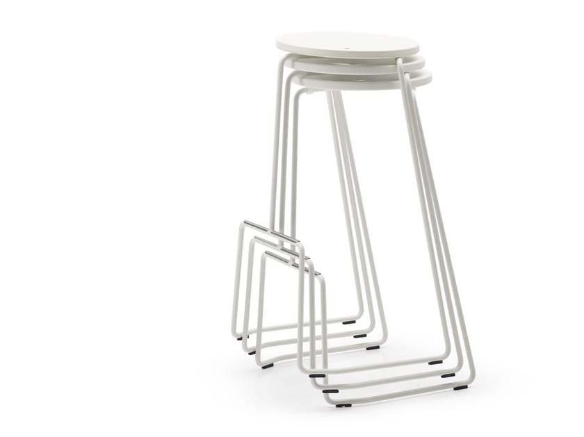 TIKI | Garden stool By Extremis design Dirk Wynants