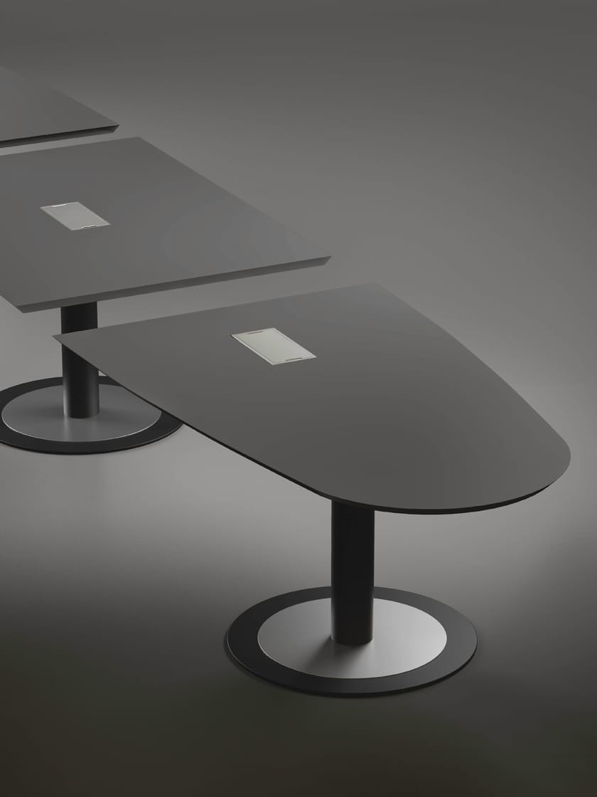 TR Meeting table By FANTONI