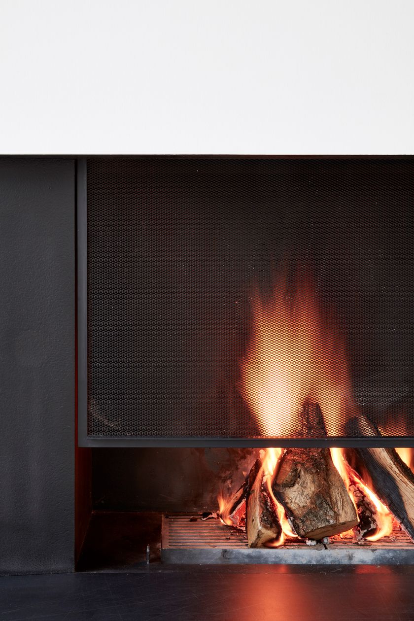 UNIVERSAL MF 1300-75 W 1S fireplace By Metalfire