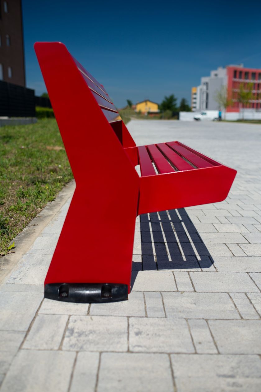 Contemporary style metal Bench with back UR 12 - 13 By Arco