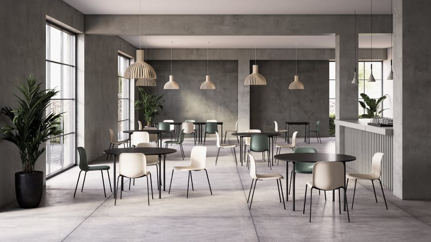 USU Folding round table By Howe