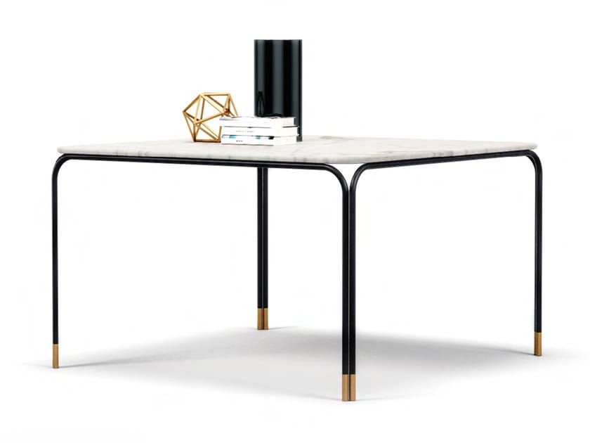 V240 | Table carrée By Aston Martin
