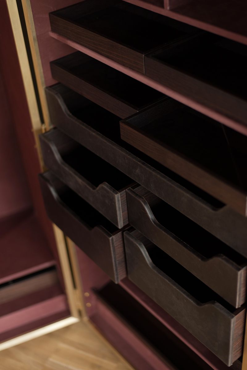 Leather wardrobe VENDOME By BAXTER design Roberto Lazzeroni