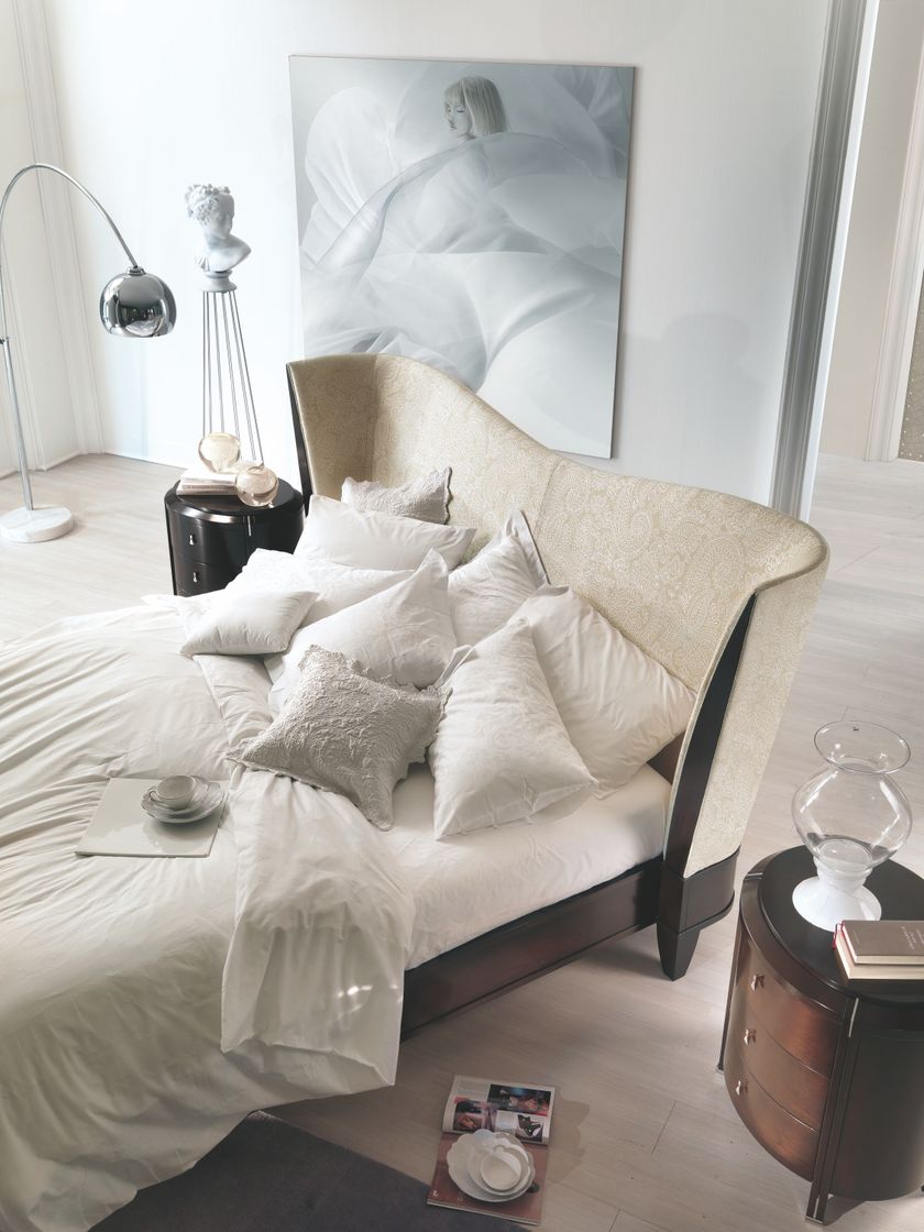 VENDÔME Wood veneer queen size bed with upholstered headboard By SELVA