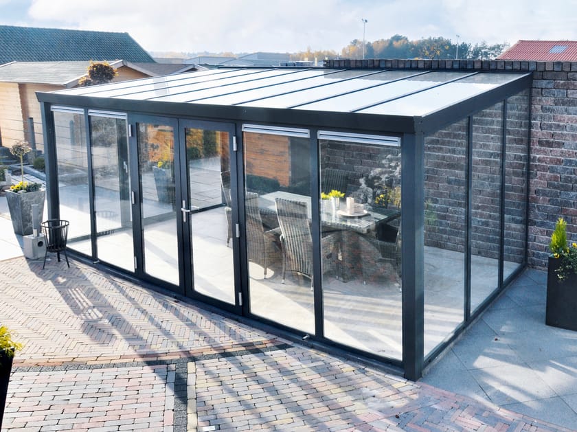 Gardenroom with Double Door By Gardendreams