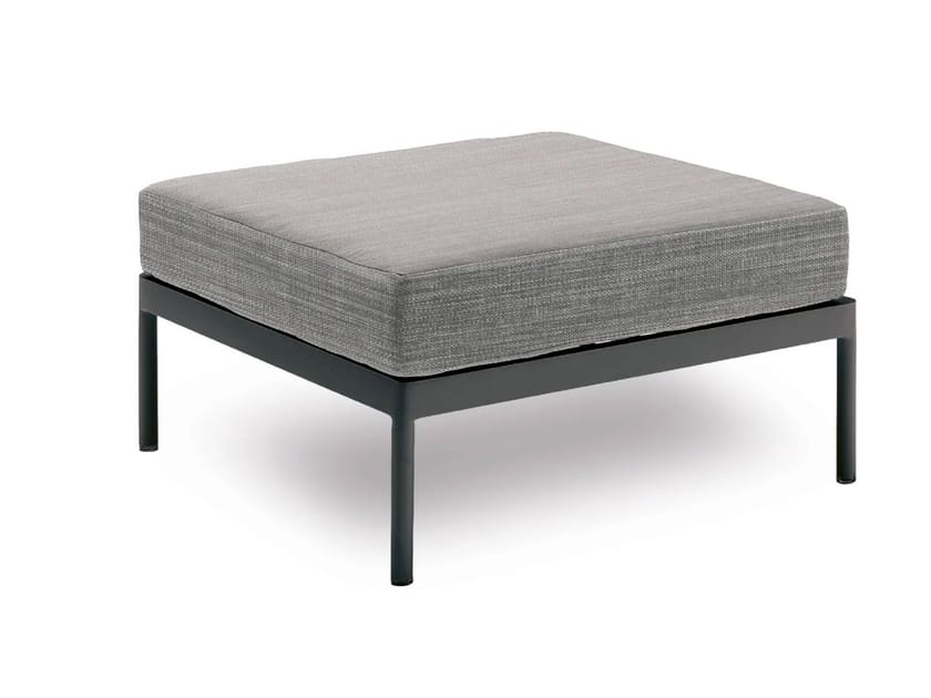 VILLA | Garden footstool By Contral