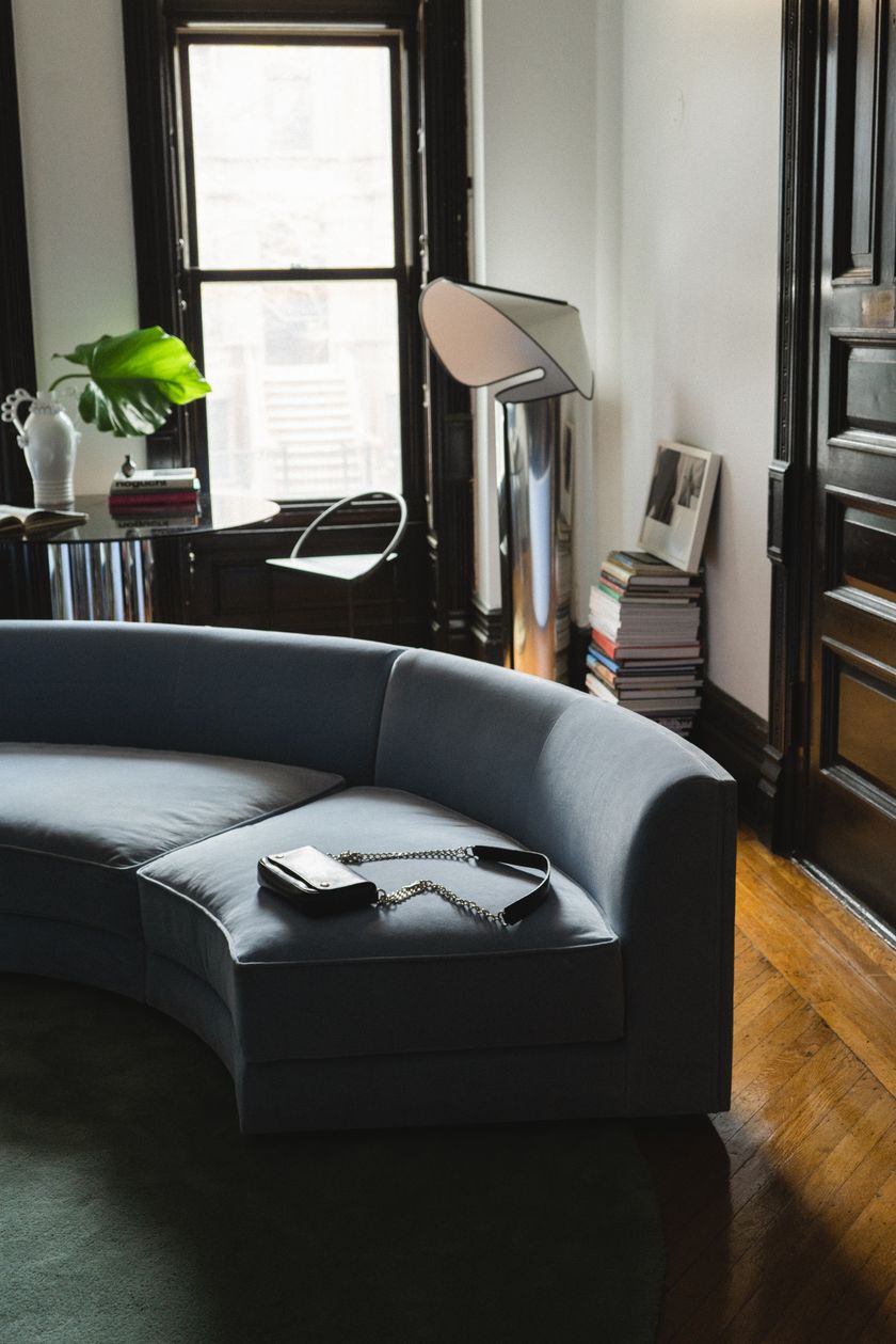 MAURA | Curved sofa By TRNK