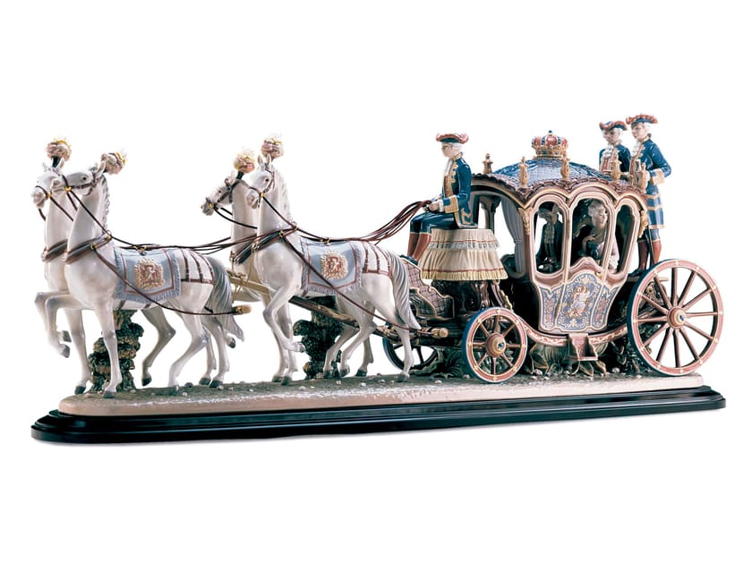 Porcelain decorative object XVIIITH CENTURY COACH High Porcelain ...