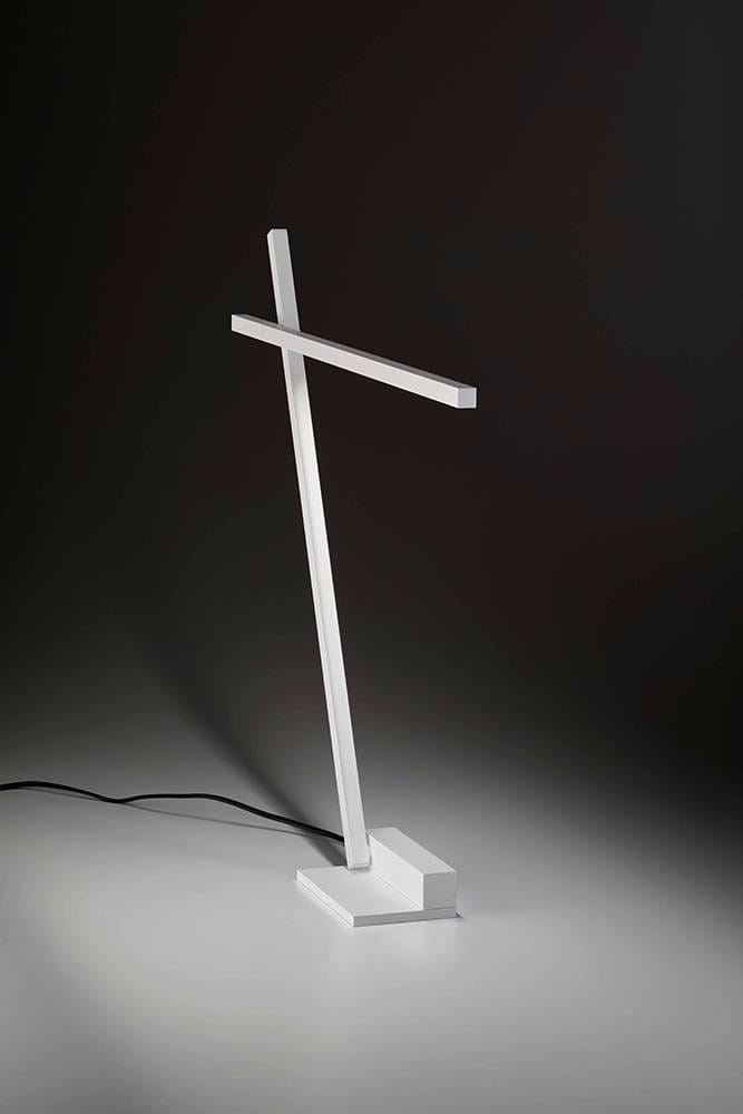 XY 台灯 By PURALUCE