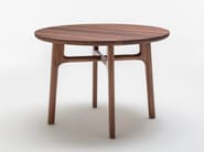 ROLF BENZ 909 | Round table By Rolf Benz design Sebastian Herkner
