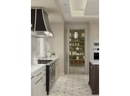 BETH English style kitchen with island By Martini Interiors