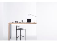 Mange-debout en bois multi-niveau BRIDGE By OMK design Rodney Kinsman