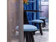 BuzziMilk Niedriger gepolsterter Hocker aus Holz By BuzziSpace