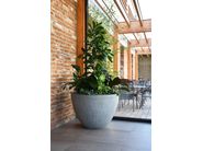 CLASSIC XL Garden vase By Betoni
