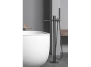 CODE | Robinet pour baignoire avec douchette Collection Code By INBANI