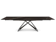 PREMIER KERAMIK DRIVE 桌子 By Cattelan Italia