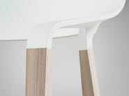 Sedia impilabile con braccioli HALM By Brunner