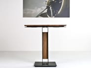 L | Square table By HOOKL und STOOL design Aleksandar Ugresic