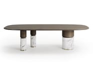 LOIC | Oval table Oval wooden dining table By Capital Collection | design BOATTOMARTINOstudio
