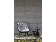 SANDUA | Garden armchair with armrests By MANUTTI design Robin Hapelt