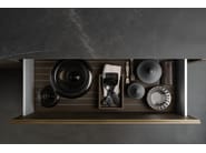 SieMatic SLX Kitchen with island without handles By SieMatic