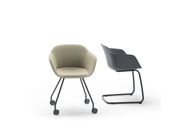 TAIA Fabric training chair with armrests By INCLASS | design Simon Pengelly
