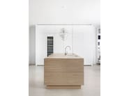 Solid wood kitchen with push to open doors FORM 45 - WHITE STAINED OAK ...