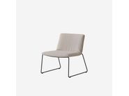 XAIL Sled base fabric easy chair By INCLASS