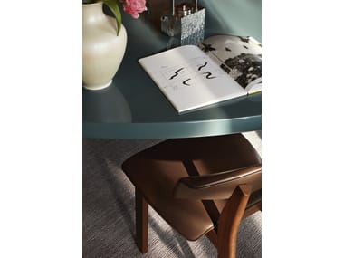 527 MEXIQUE | Table By Cassina design Charlotte Perriand