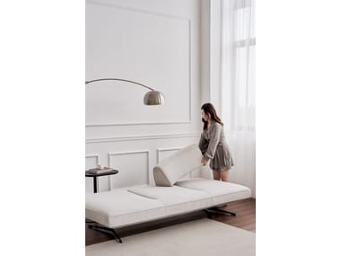 9-LAYER Upholstered fabric day bed By grado design