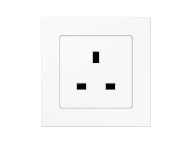 A 550 - BRITISH STANDARD Plastic electrical socket By JUNG