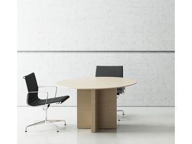 A2 ROUND | Wood veneer meeting table By BK Contract design Gabriel Teixidó