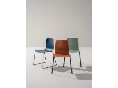 AAVA 02 | Sled base chair By Arper design Antti Kotilainen