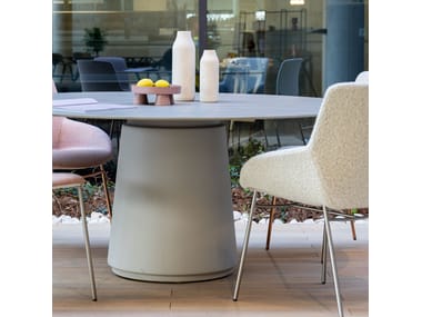 DORIK Meeting table By ACTIU