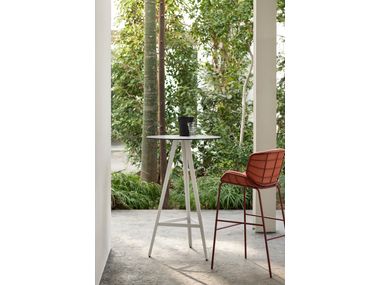 AKY FAST FOOD table By TrabA' design Emilio Nanni