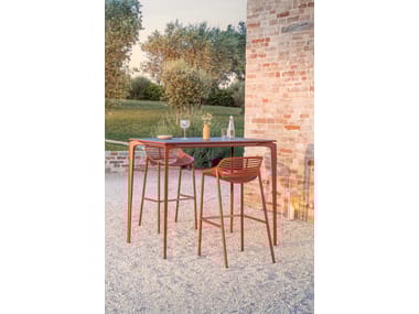 ALLSIZE | High table By FAST design Alberto Lievore