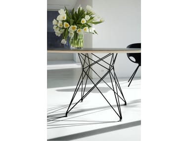 ARCOS Round linoleum dining table By Tonon