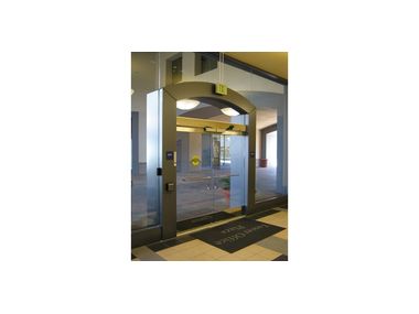 Sistema con automatismo incassato a battente ASSA ABLOY SW200i OHC By ...