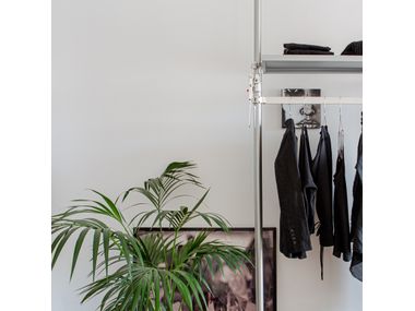 AUTOPOLE Modular retail display unit By ALU