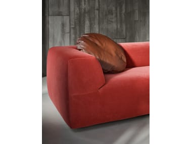 AZTEC XL Fabric sofa By Montis | design Gerard Van den Berg