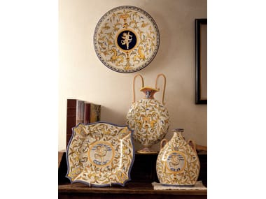 RAFFAELLO Vase By L'Antica Deruta