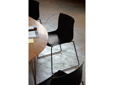 CATIFA CARTA Sled base PaperShell chair By Arper | design Lievore ...