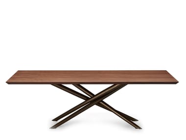 BALY 桌子 By EFORMA | design Ollen Pal