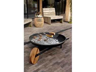 Barbecue / braciere in acciaio verniciato a polvere BARROW By ...